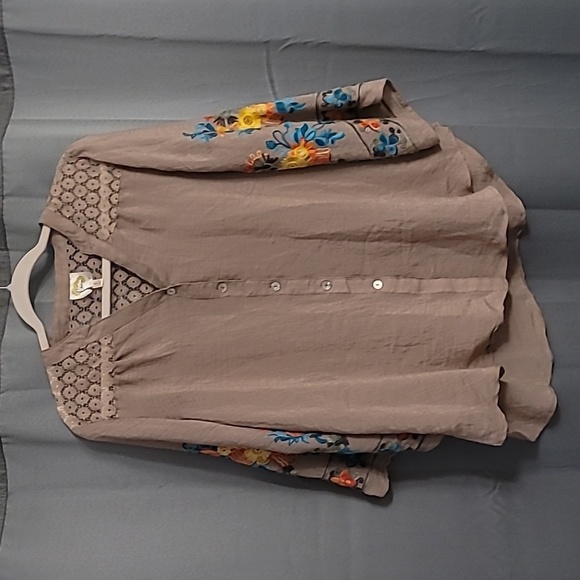 fig and flower | Tops | Anthro Fig And Flower Taupe Embroidered Boho ...